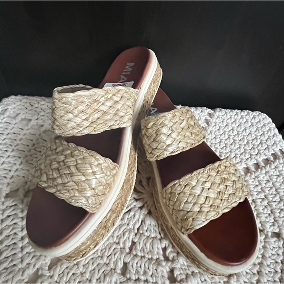 MIA | Shoes | Nwt Mia Kady Platform Braided Raffia Slide Sandals Size 6 ...